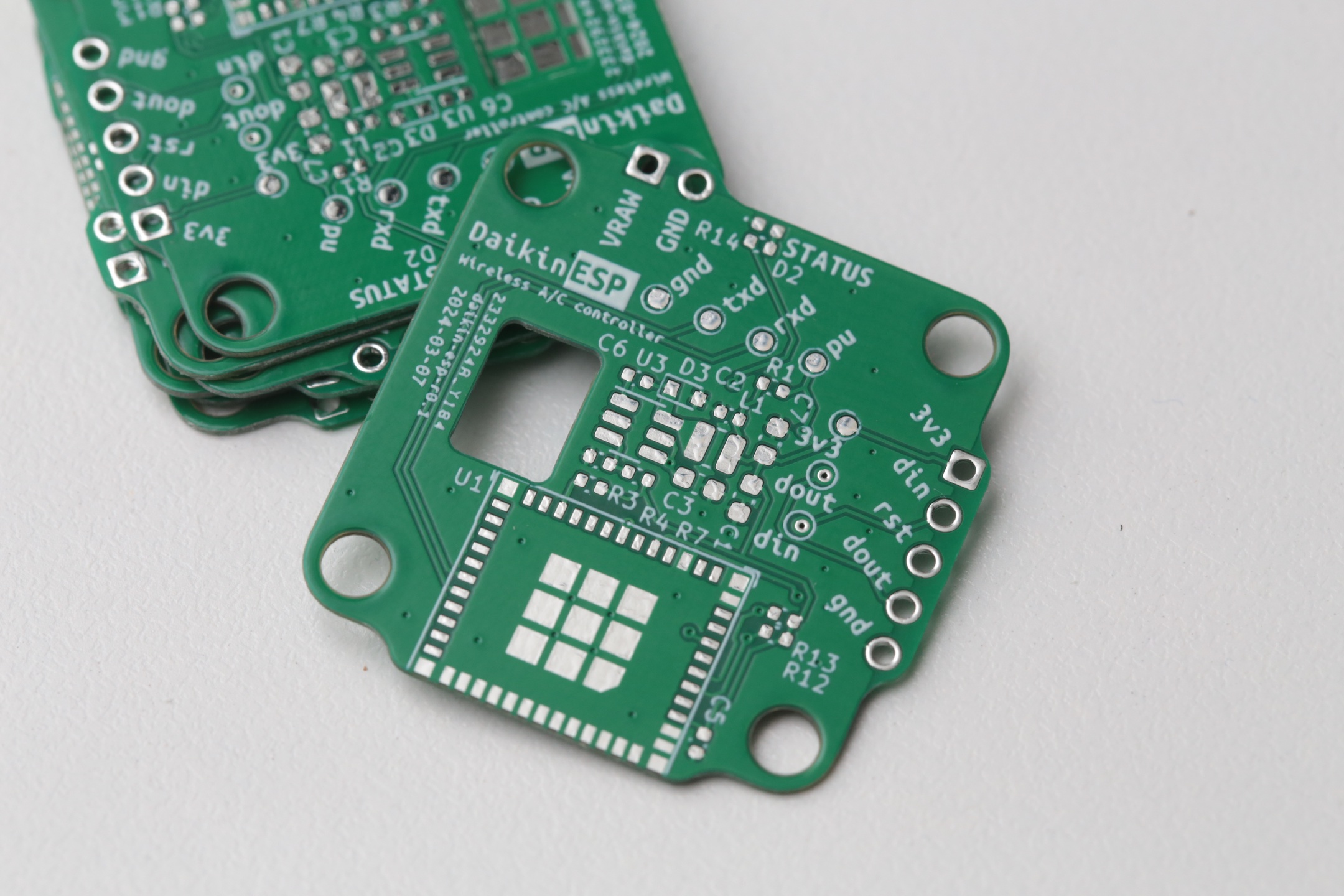 Daikin ESP32 WiFi controller | Greg Davill's Projects