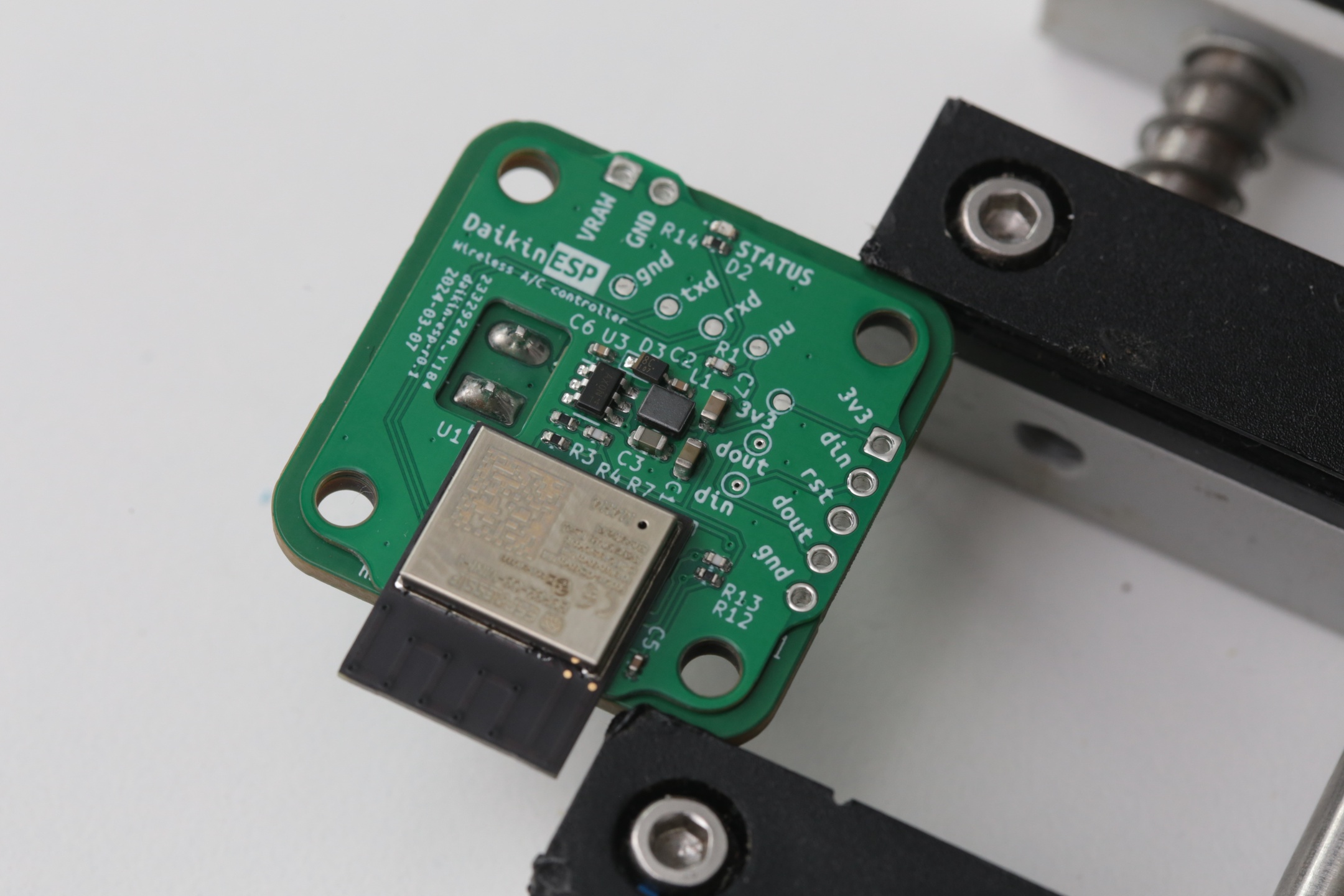 Daikin ESP32 WiFi controller | Greg Davill's Projects